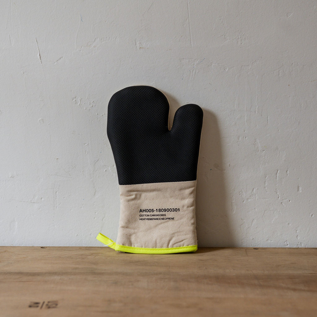 ANAheim Oven Glove Yellow – Miss Arthur