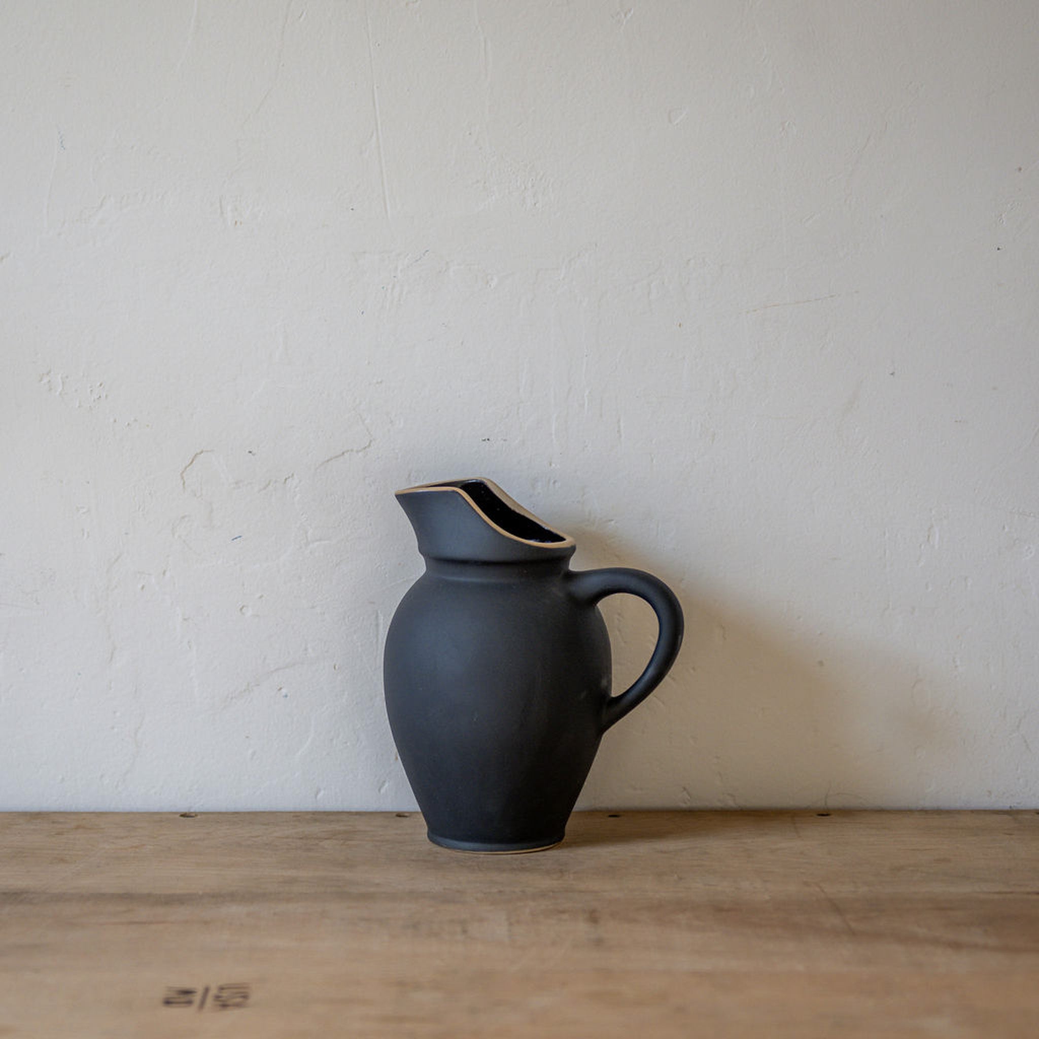Manufacture de Digoin Cider Jug 2L Orage – Miss Arthur
