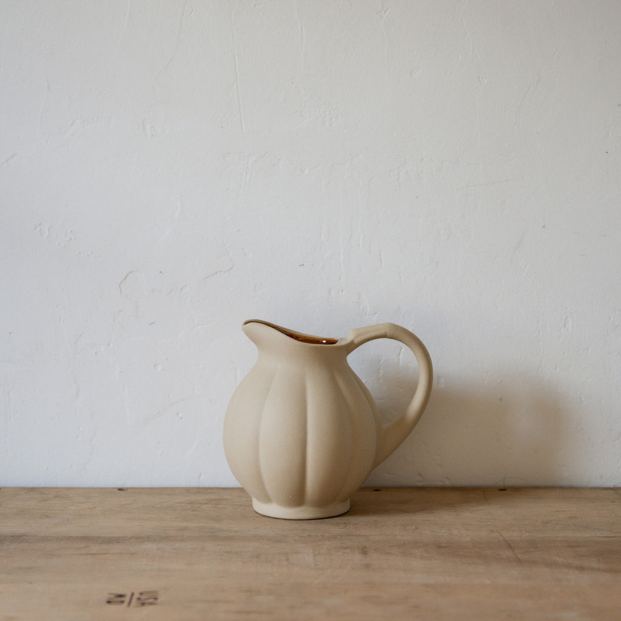 Manufacture de Digoin Pumpkin Shaped Jug 1L Gres Brut Miel – Miss Arthur