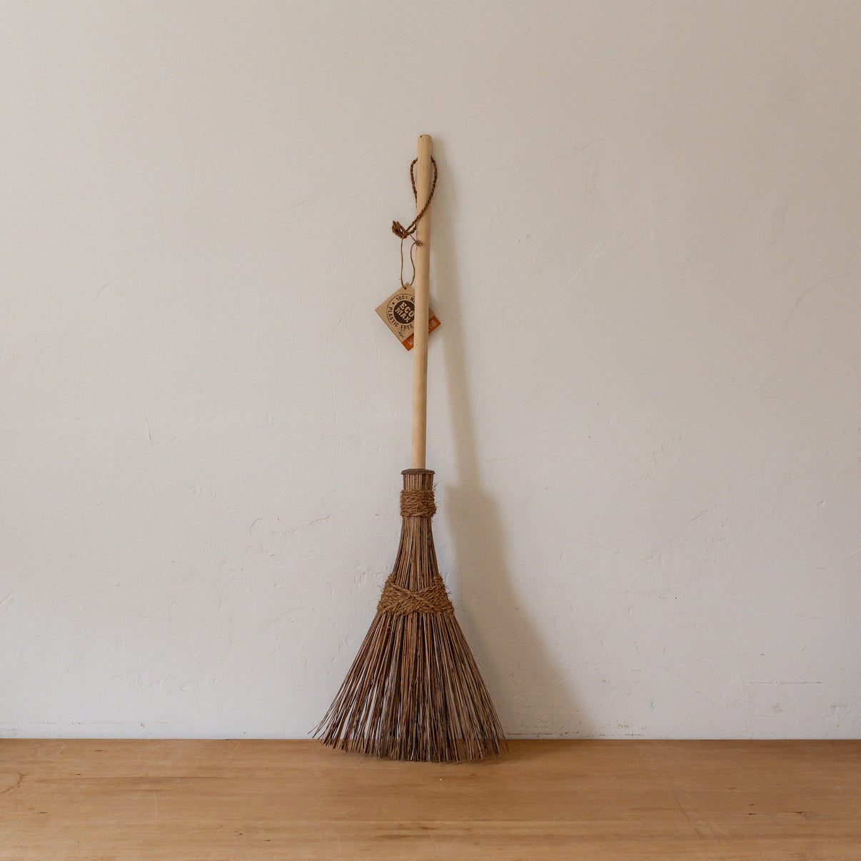 Ecomax Midi Coconut Palm Broom – Miss Arthur