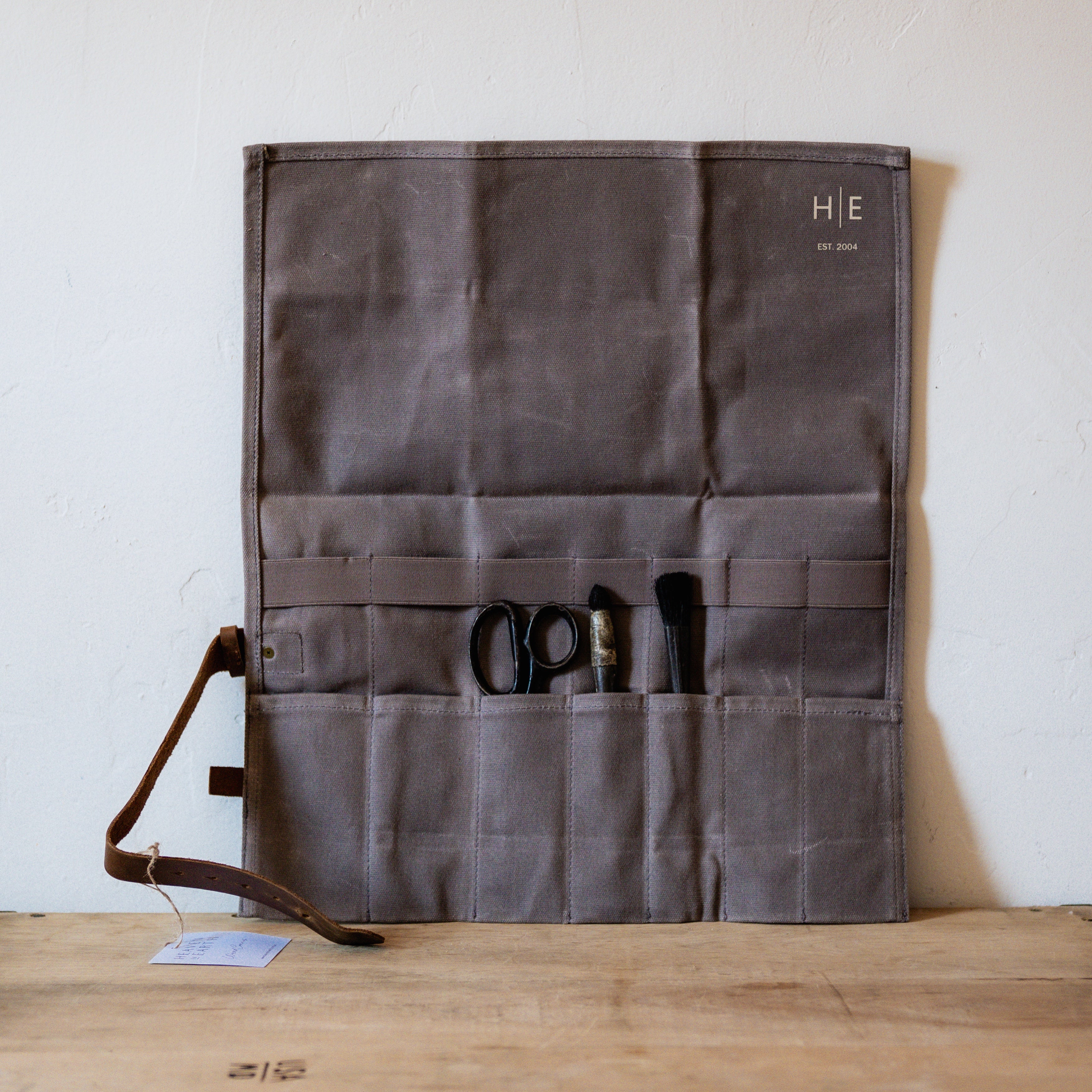 Waxed Canvas Utility Roll Ash – Miss Arthur