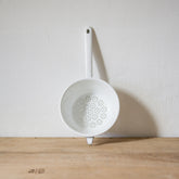 Riess Enamelware – Miss Arthur