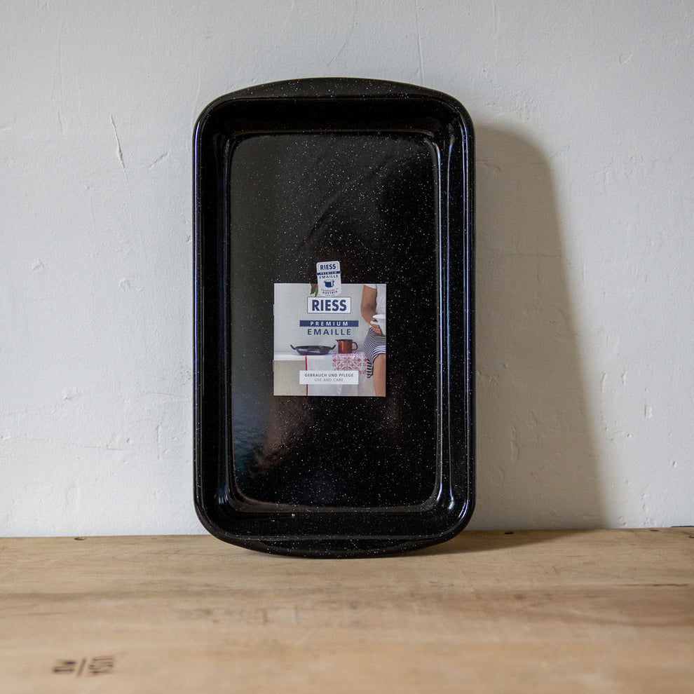 Riess Enamel Baking Dish Black 32/19 – Miss Arthur