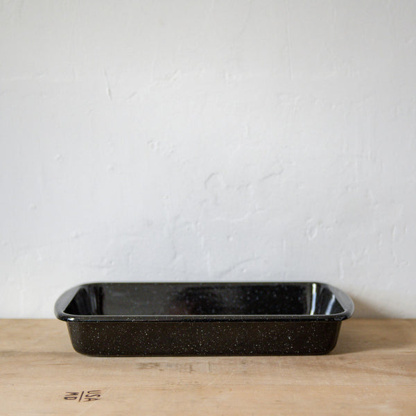 Riess Enamel Baking Dish Black 32/19 – Miss Arthur