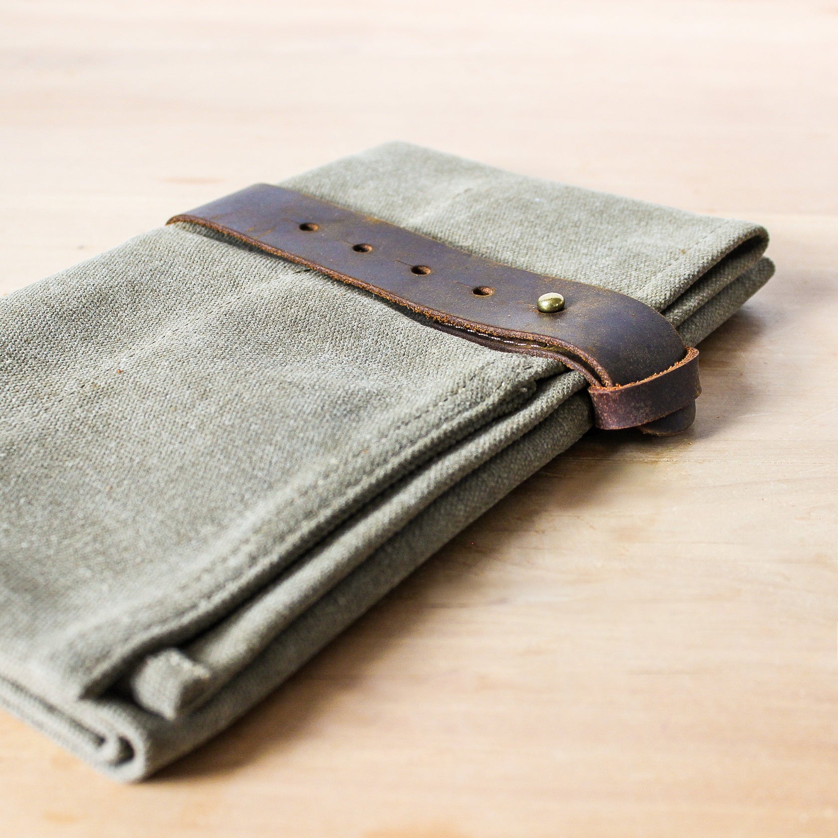 Waxed Canvas Utility Roll – Miss Arthur