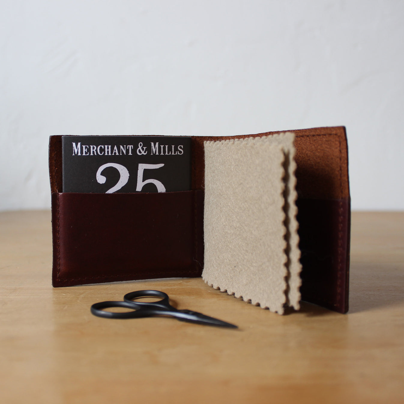 Merchant & Mills Leather Needle Wallet – Miss Arthur