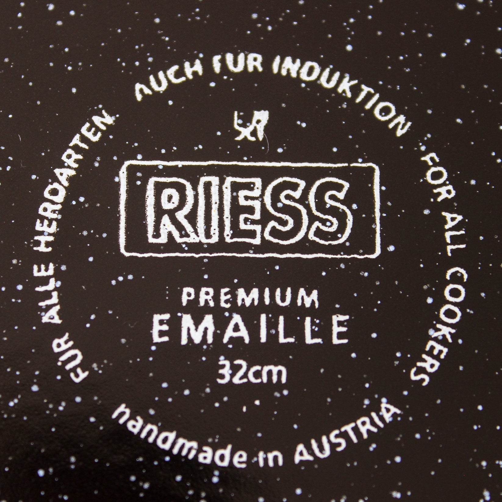 Riess Enamel Baking Dish Black 32/19 – Miss Arthur